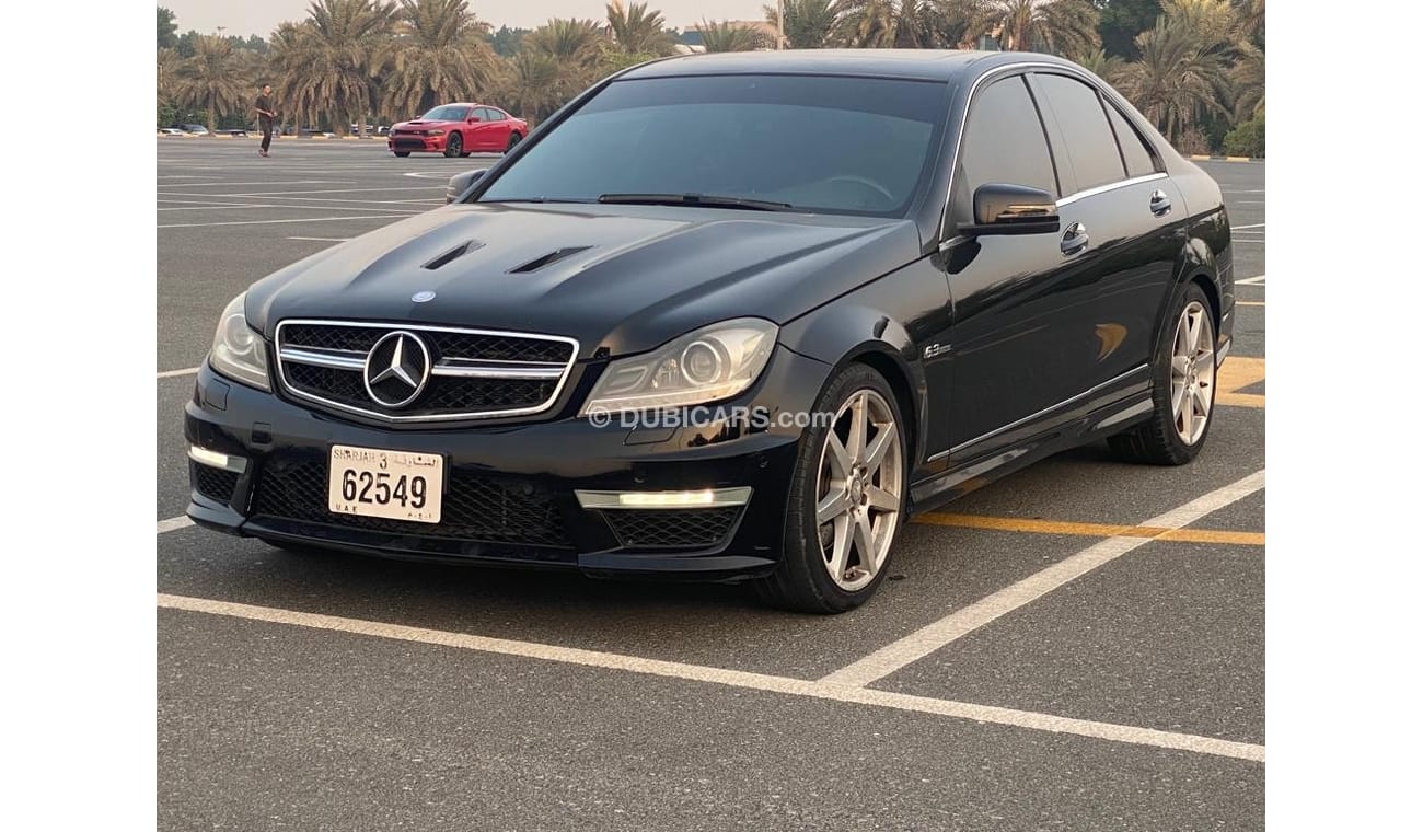 Used Mercedes-Benz C 300 2014 for sale in Dubai - 667225
