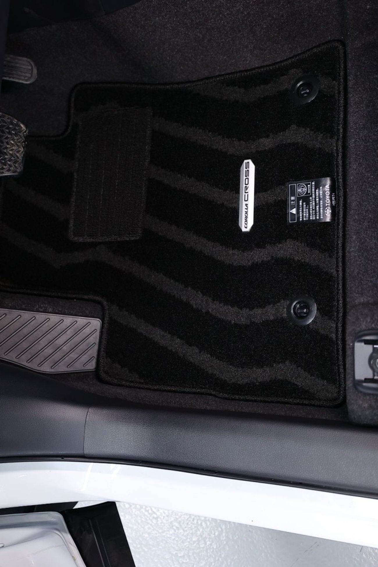 New Toyota Corolla Cross 2.0L HEV HYBRID 152 HP CHINESE SPECS (5 Seater ...