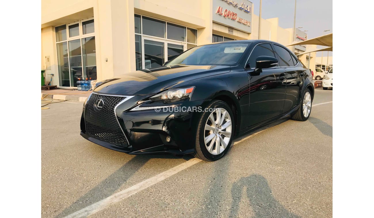Used Lexus IS 200 2016 for sale in Sharjah - 254882