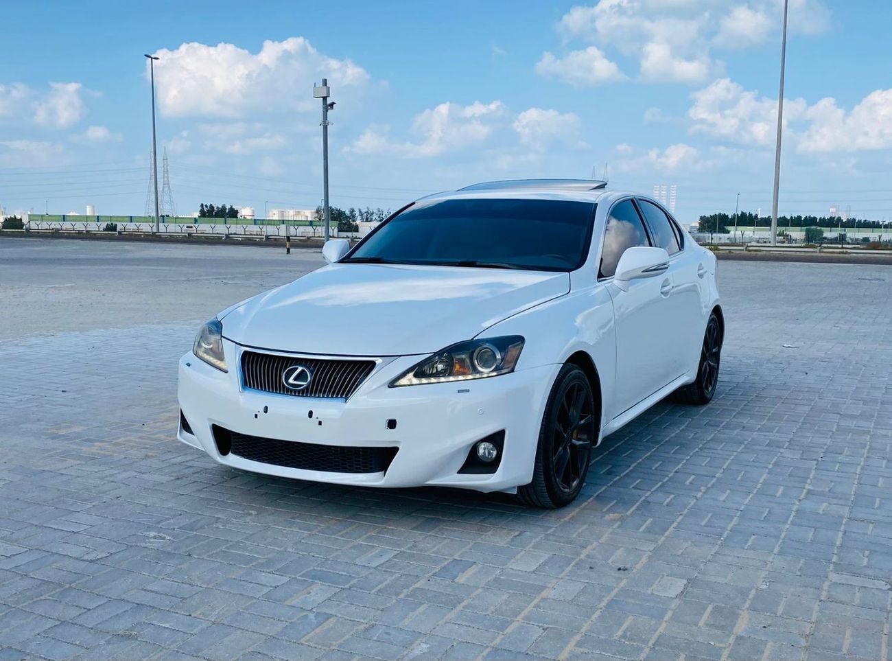Used Lexus IS300 Good condition car GCC 2011 for sale in Dubai - 701245