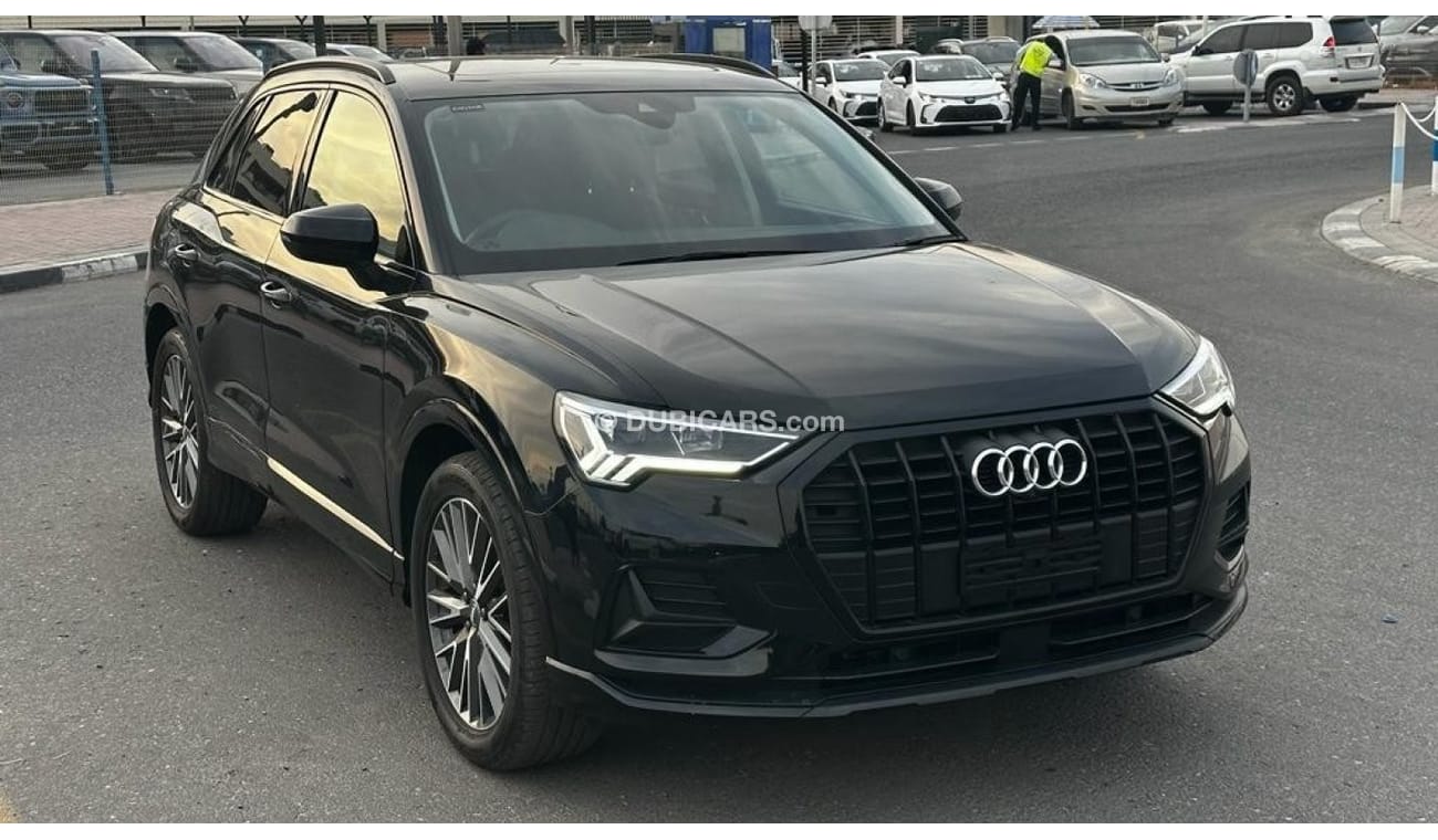 Used Audi Q3 2020 for sale in Dubai - 698267