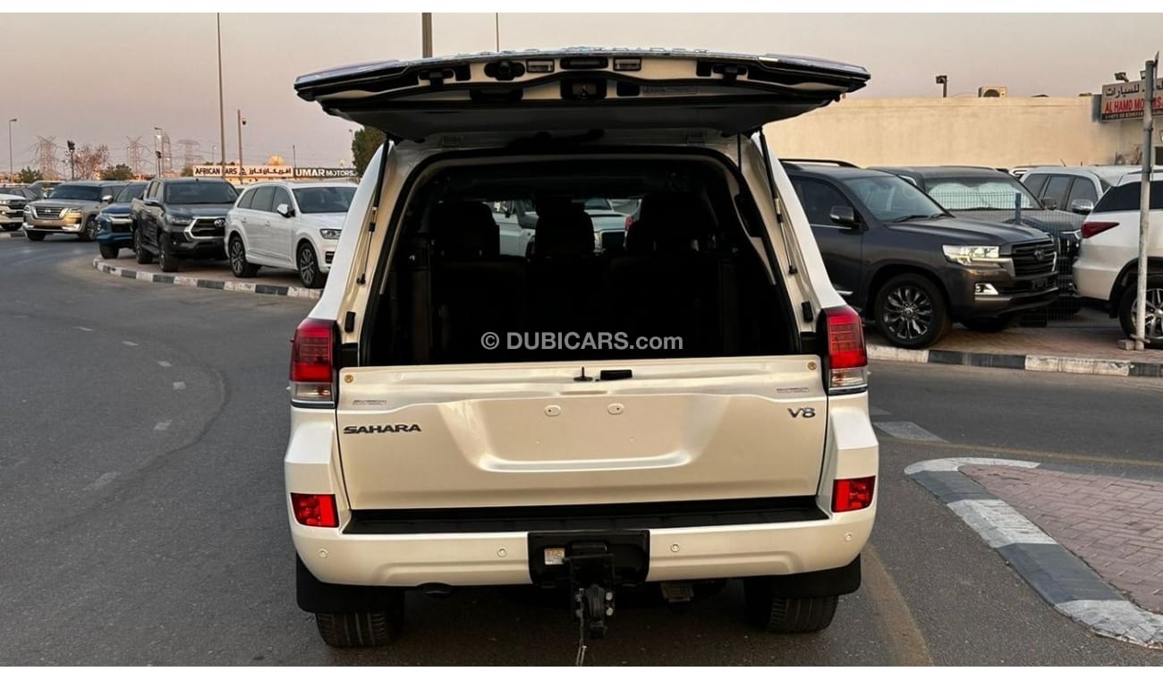 Used Toyota Land Cruiser 2016 for sale in Dubai - 698313
