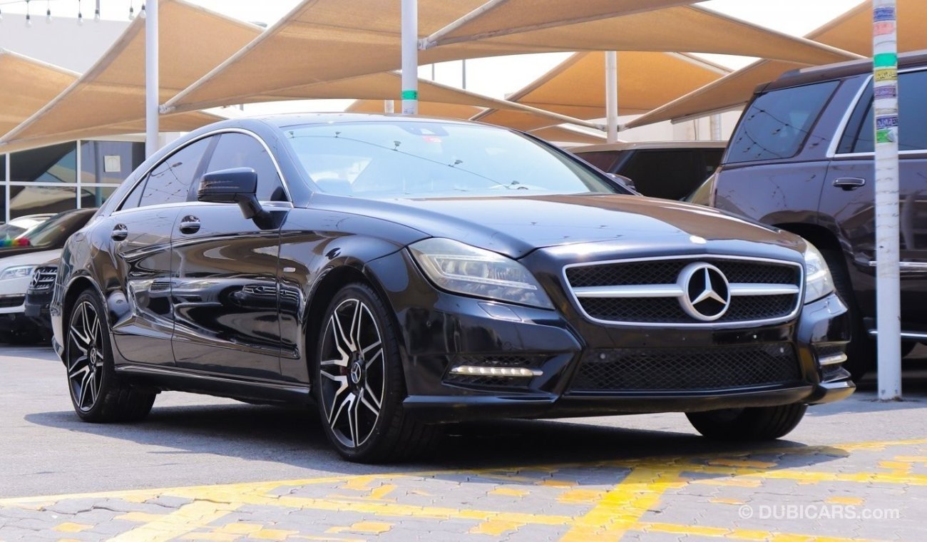 Used Mercedes-Benz CLS 500 Blue efficiency 2012 for sale in Dubai - 460414
