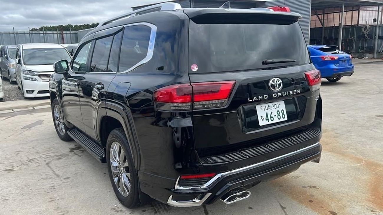 Used Toyota Land Cruiser Land Cruiser lc 300 Model 2022 Engine Petrol ...