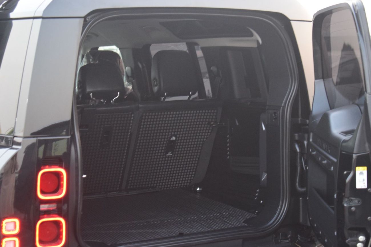 Used 2020 LAND ROVER DEFENDER 2020 for sale in Dubai - 899495