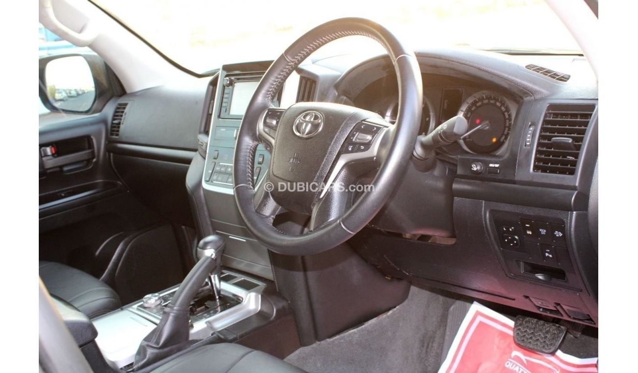Used Toyota Land Cruiser 2021 for sale in Dubai - 558574