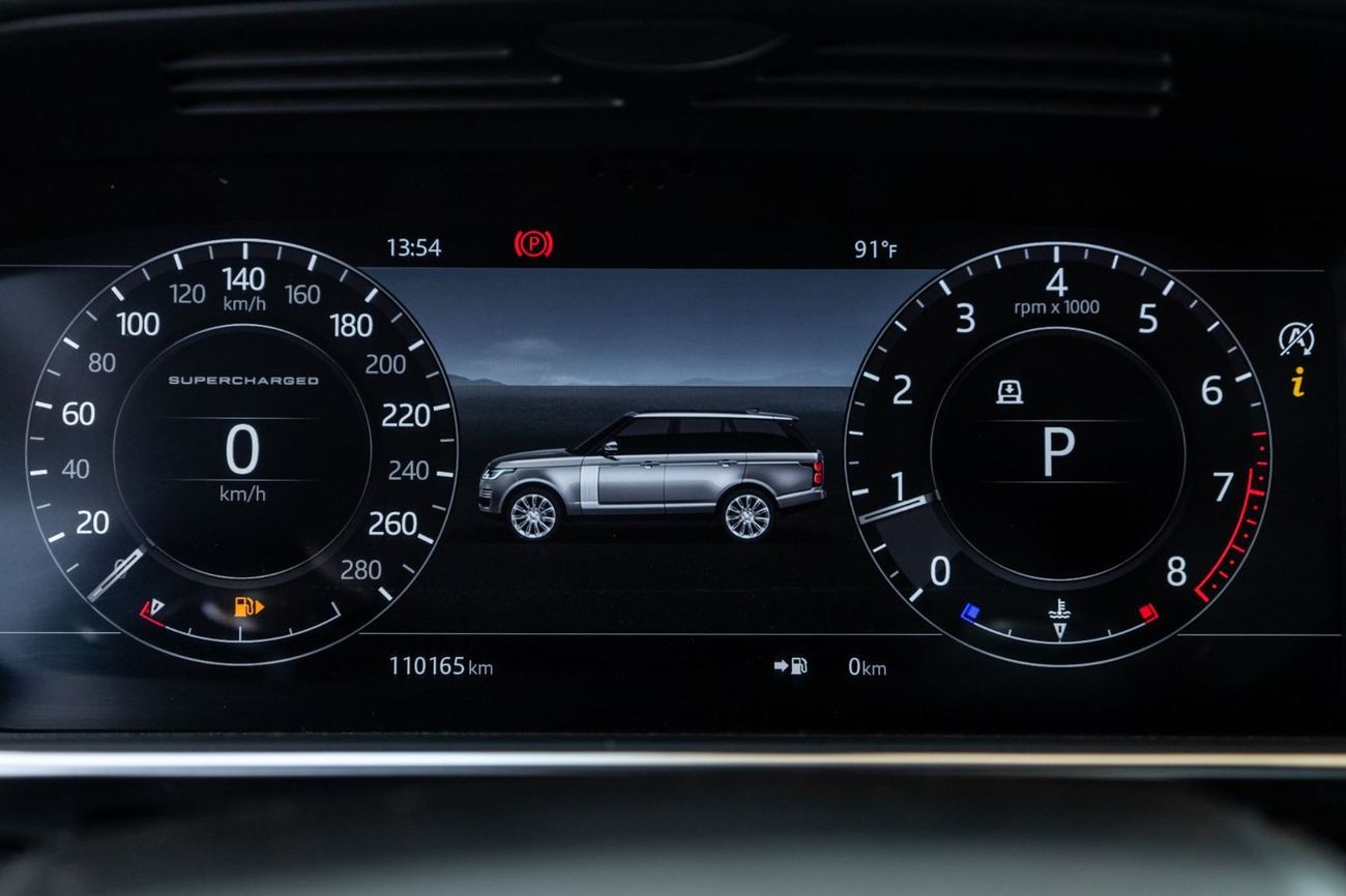 Used Land Rover Range Rover Vogue SE 5.0L 2018 for sale in Dubai - 899219