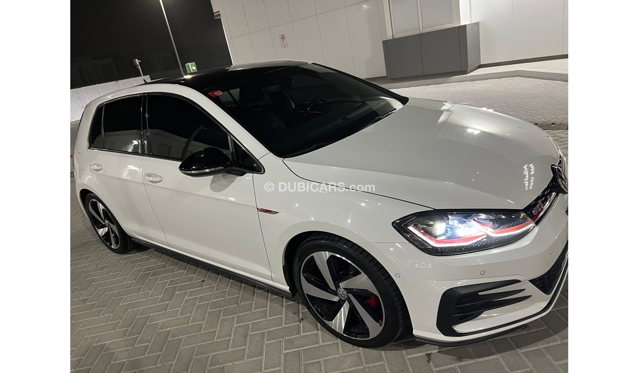 Used Volkswagen Golf GTI 2019 for sale in Dubai - 675546