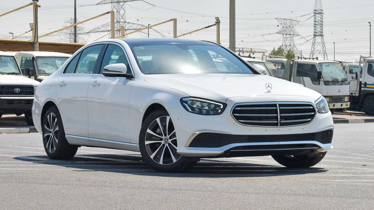 New Mercedes-Benz E200 2022 for sale in Dubai - 551900