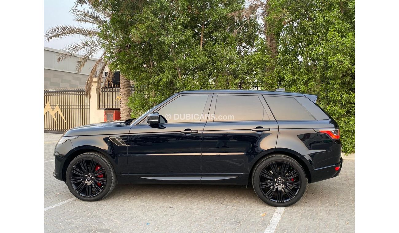 Used Land Rover Range Rover Sport 2018 for sale in Dubai - 645837