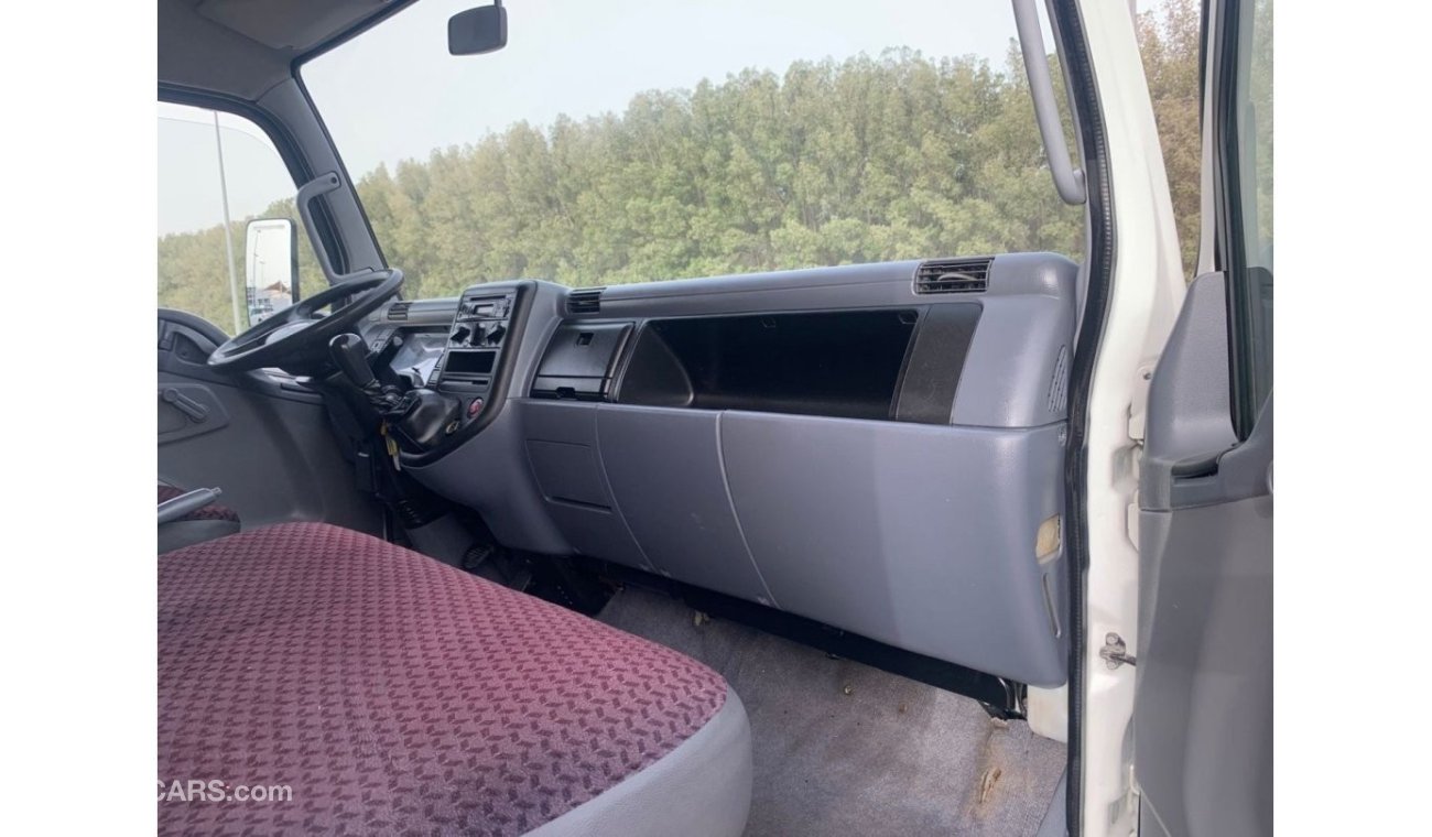 Used Mitsubishi Fuso Canter Mitsubishi Canter 2016 Ref# 305 2016 for sale in Sharjah - 517370