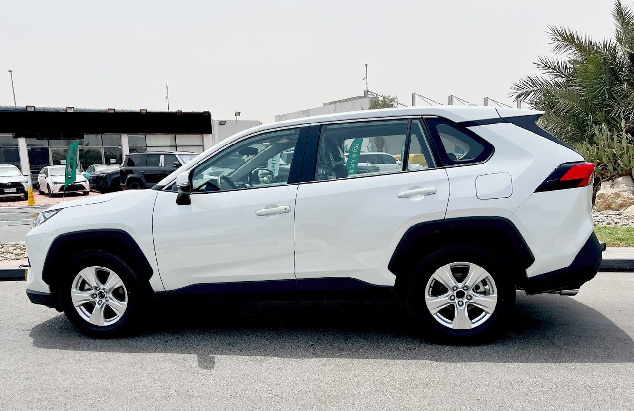 New Toyota RAV4 2025 RAV4 Basic EXPORT ONLY 2025 for sale in Dubai - 890550