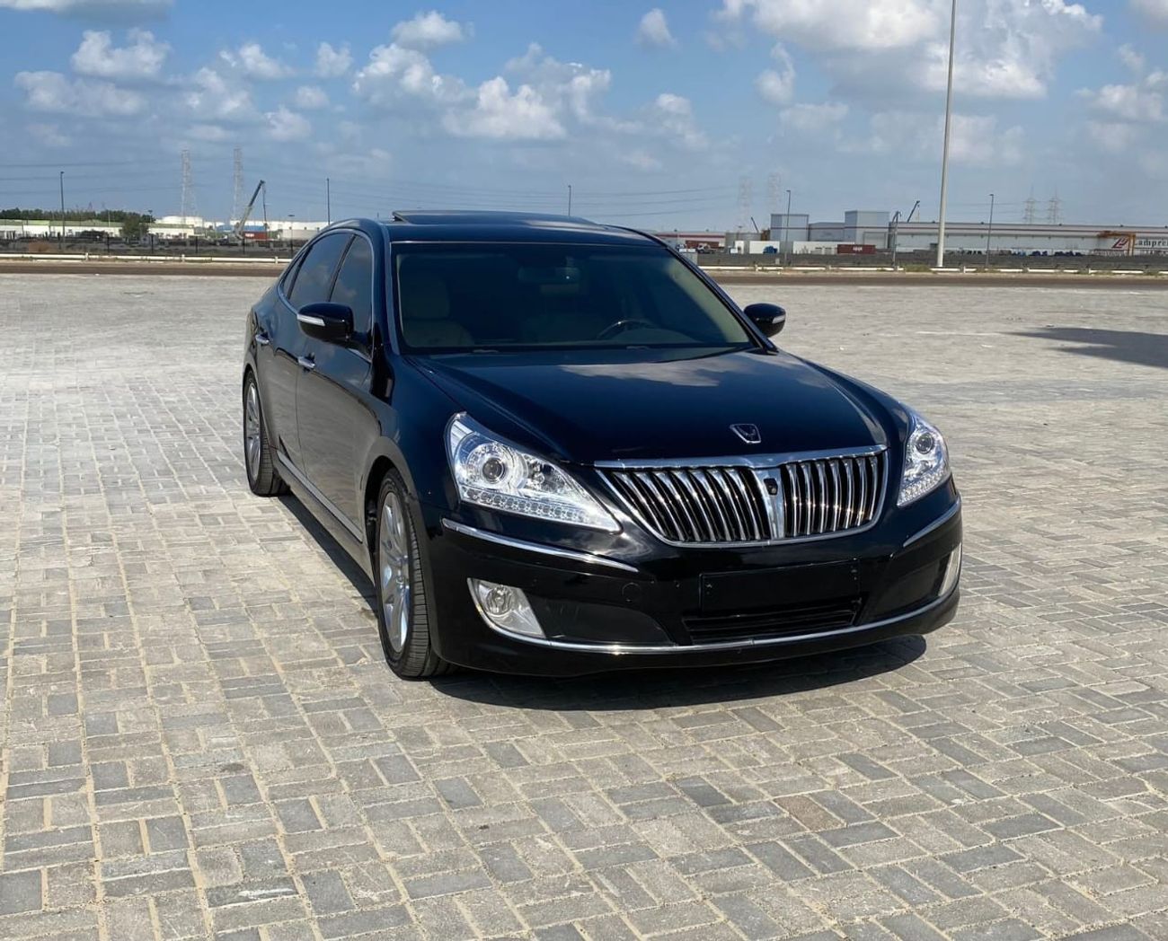 Used Hyundai Equus Good condition car 2011 for sale in Dubai - 701286