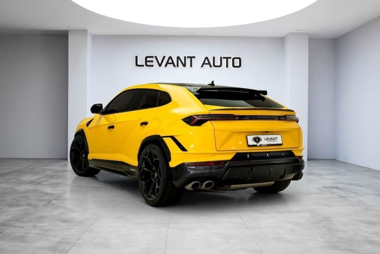 Used Lamborghini Urus 2023 for sale in Dubai - 750938