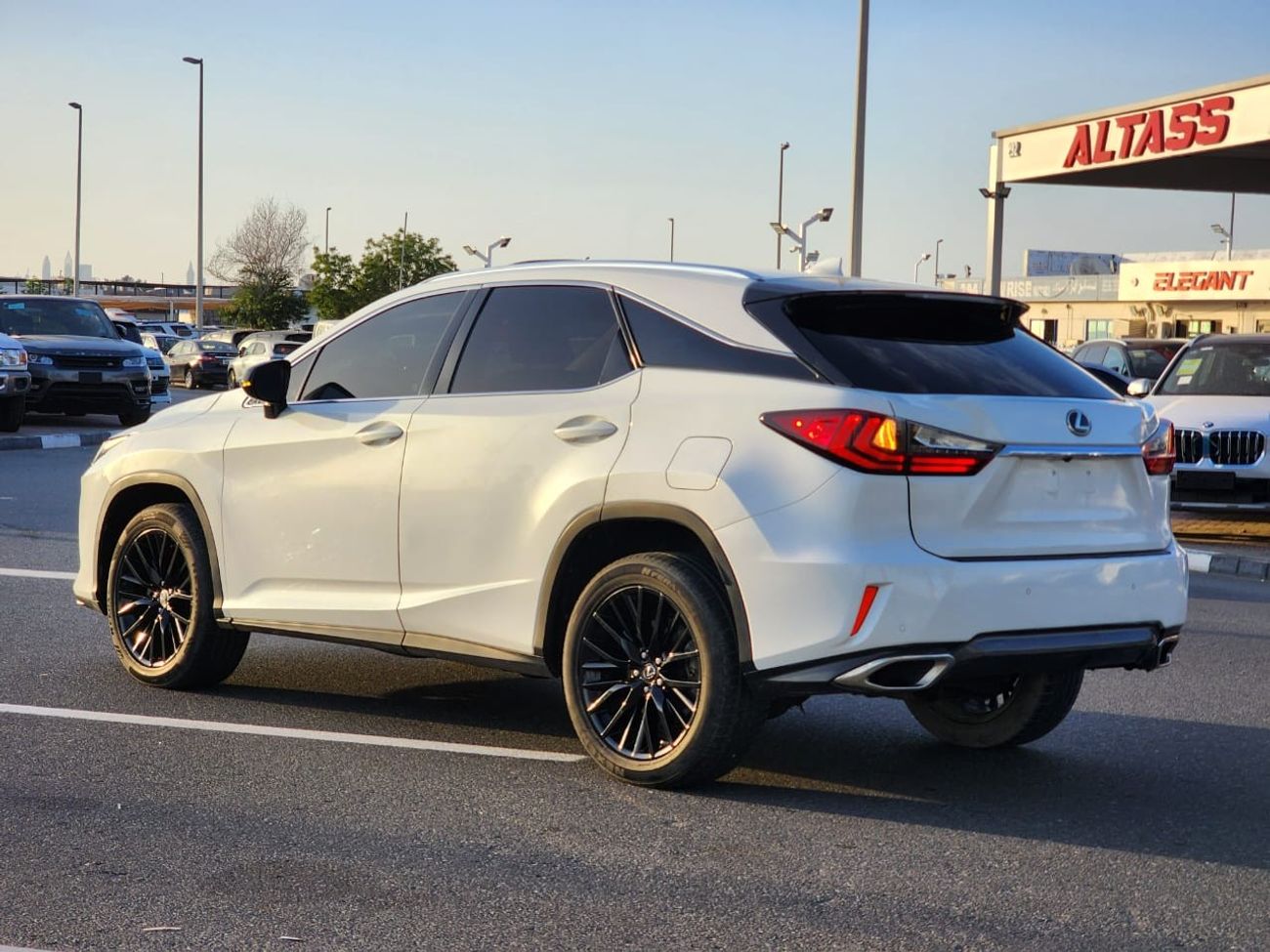 Used LEXUS RX350 WHITE 2018 REJISTER UAE 2018 for sale in Dubai - 712841