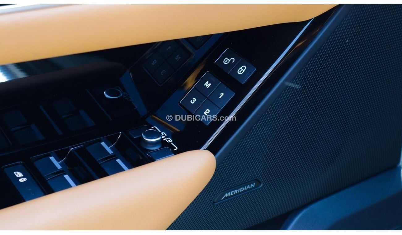 Used Land Rover Range Rover Velar Villa 2020 for sale in Sharjah - 465241