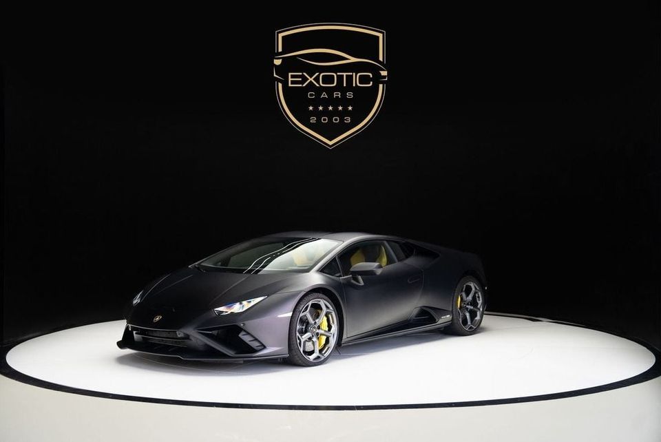 Used Lamborghini Huracan EVO 2022 for sale in Dubai - 820152