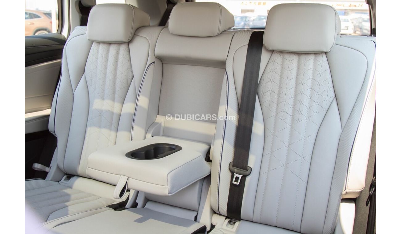 Used Volkswagen ID.6 2022 for sale in Abu Dhabi - 687325