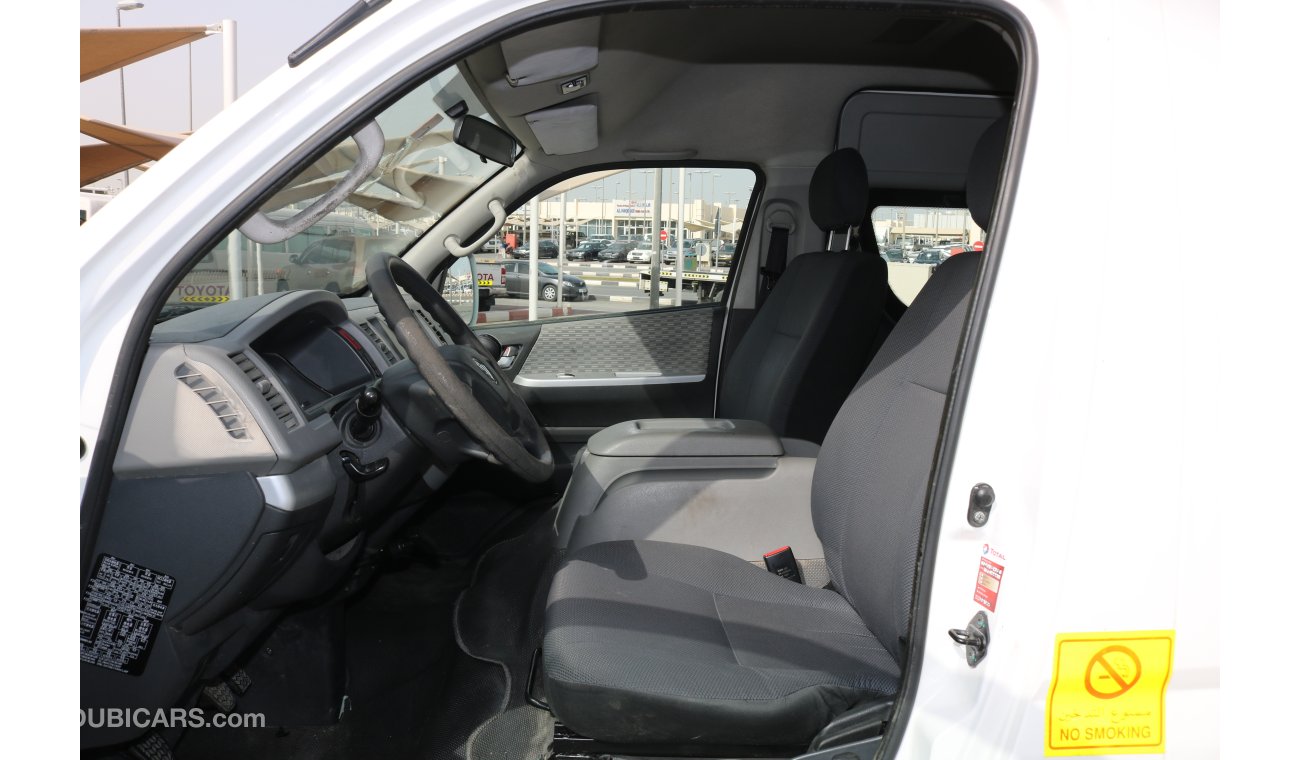 Used Foton View CS2 ROYAL SALOON 15 SEATER BUS 2016 for sale in Dubai ...