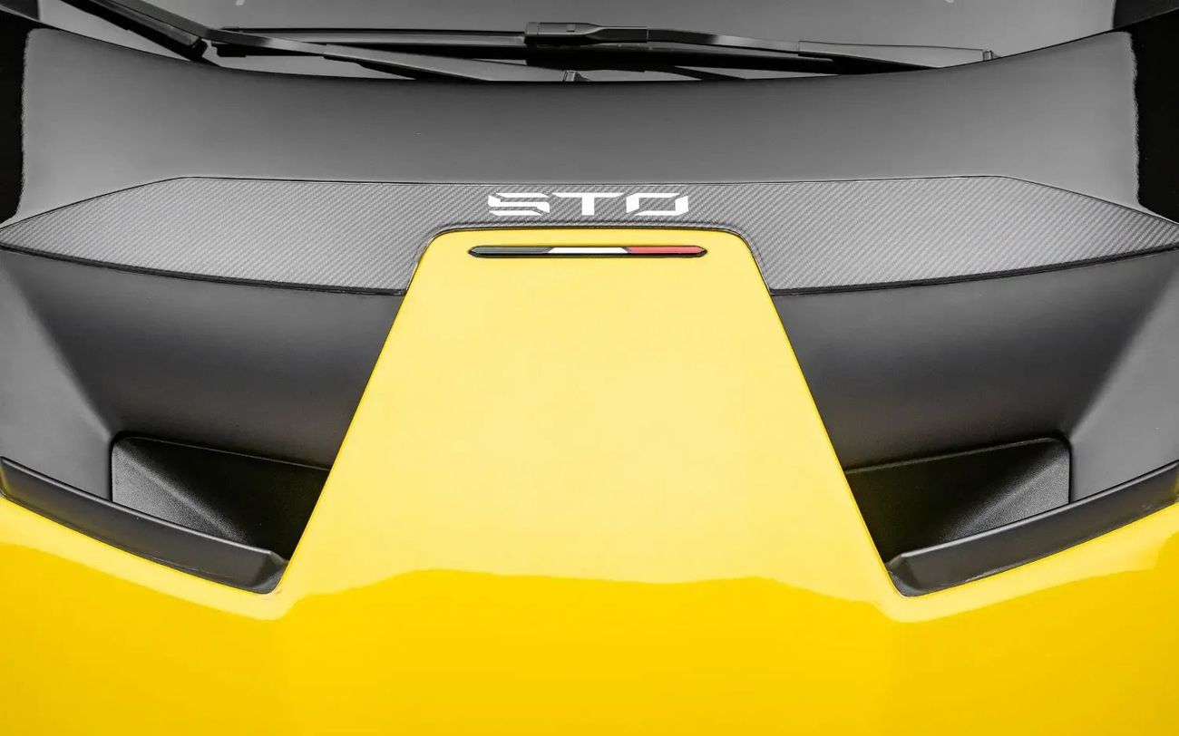 Used Lamborghini Huracan STO - GCC Spec 2022 for sale in Dubai - 860912