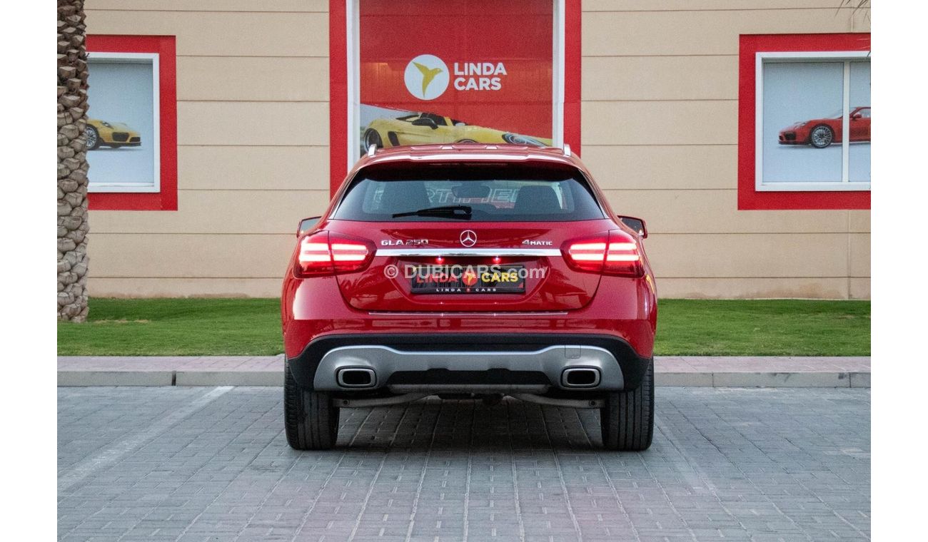Used Mercedes-Benz GLA 250 X156 2018 for sale in Dubai - 548293