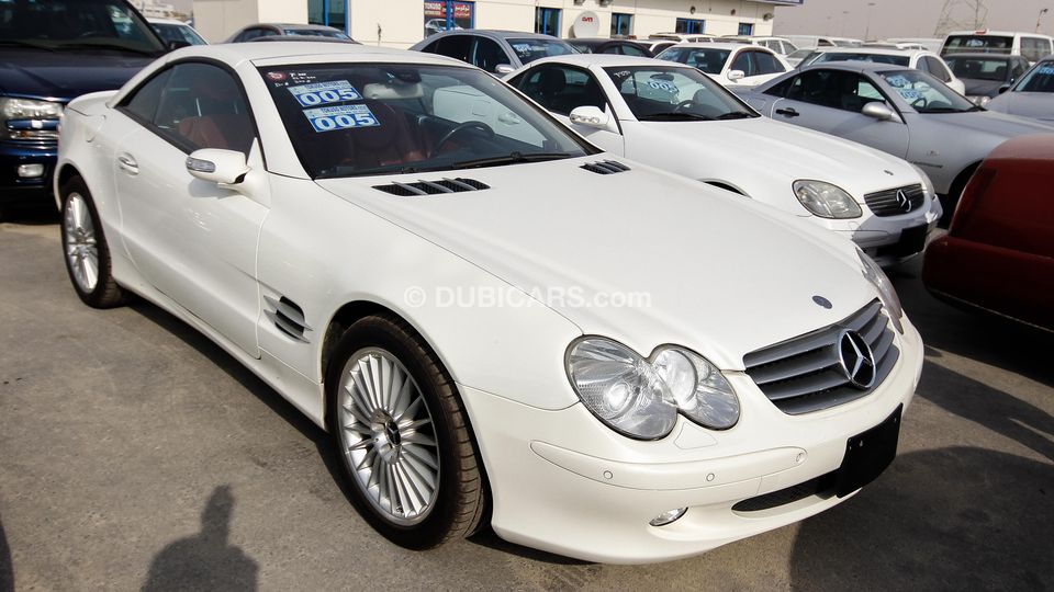 Used Mercedes-Benz SL 350 2006 for sale in Dubai - 97573