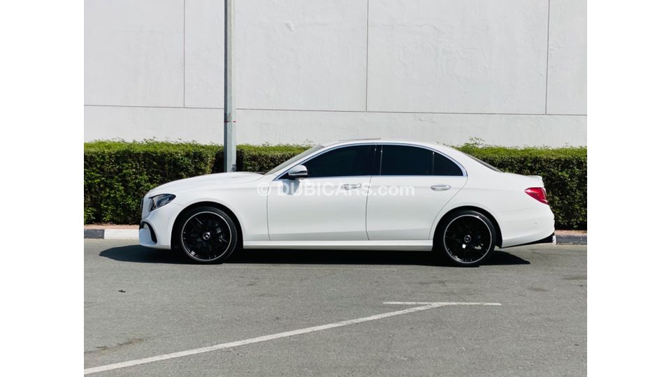 Used Mercedes-Benz E300 2018 for sale in Dubai - 498305