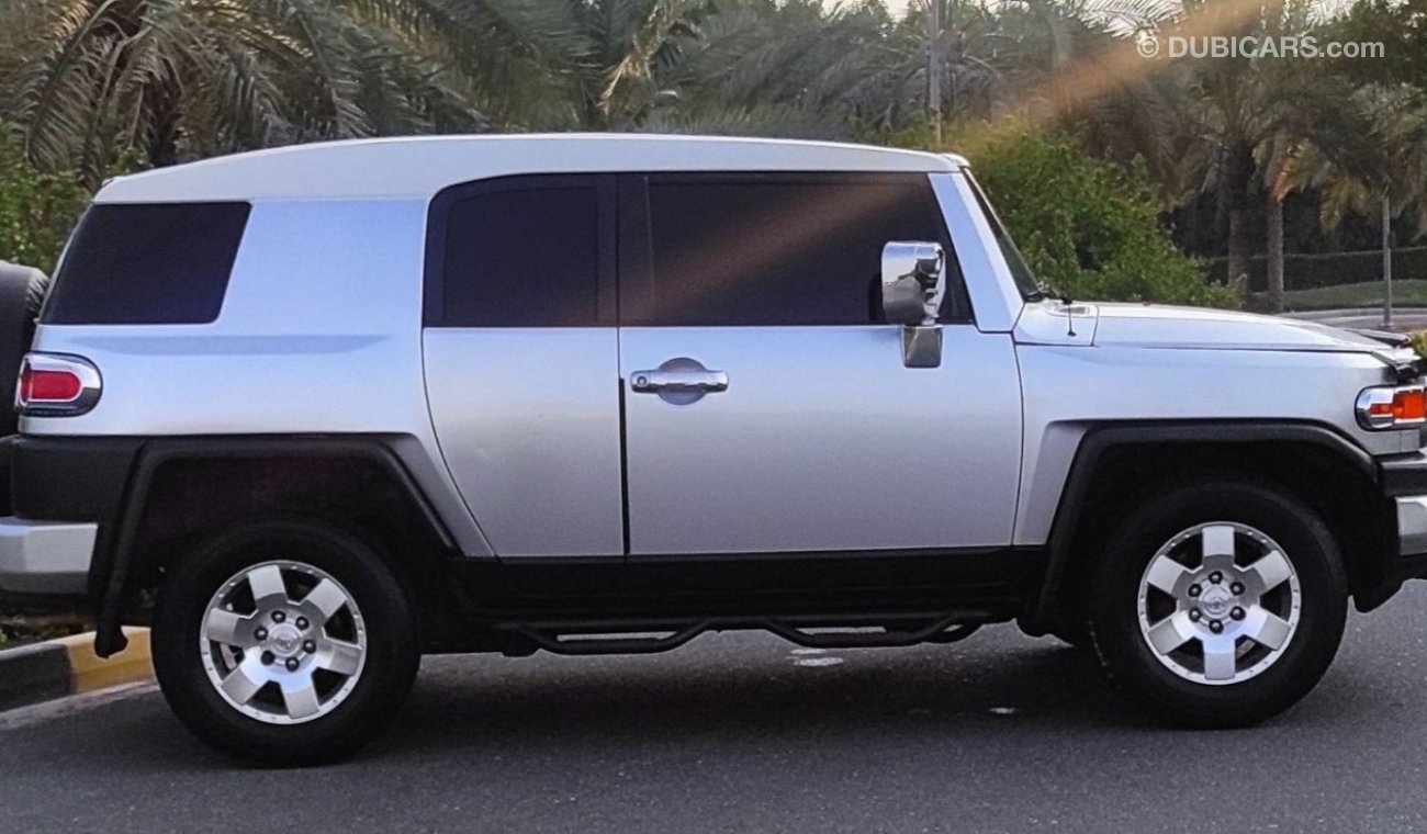 Used Toyota FJ Cruiser 2007 for sale in Sharjah - 543590