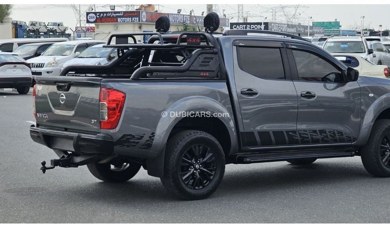 Used Nissan Navara SPORTS BAR WITH PROJECTED LIGHTS | RIGHT-HAND-DRIVE ...