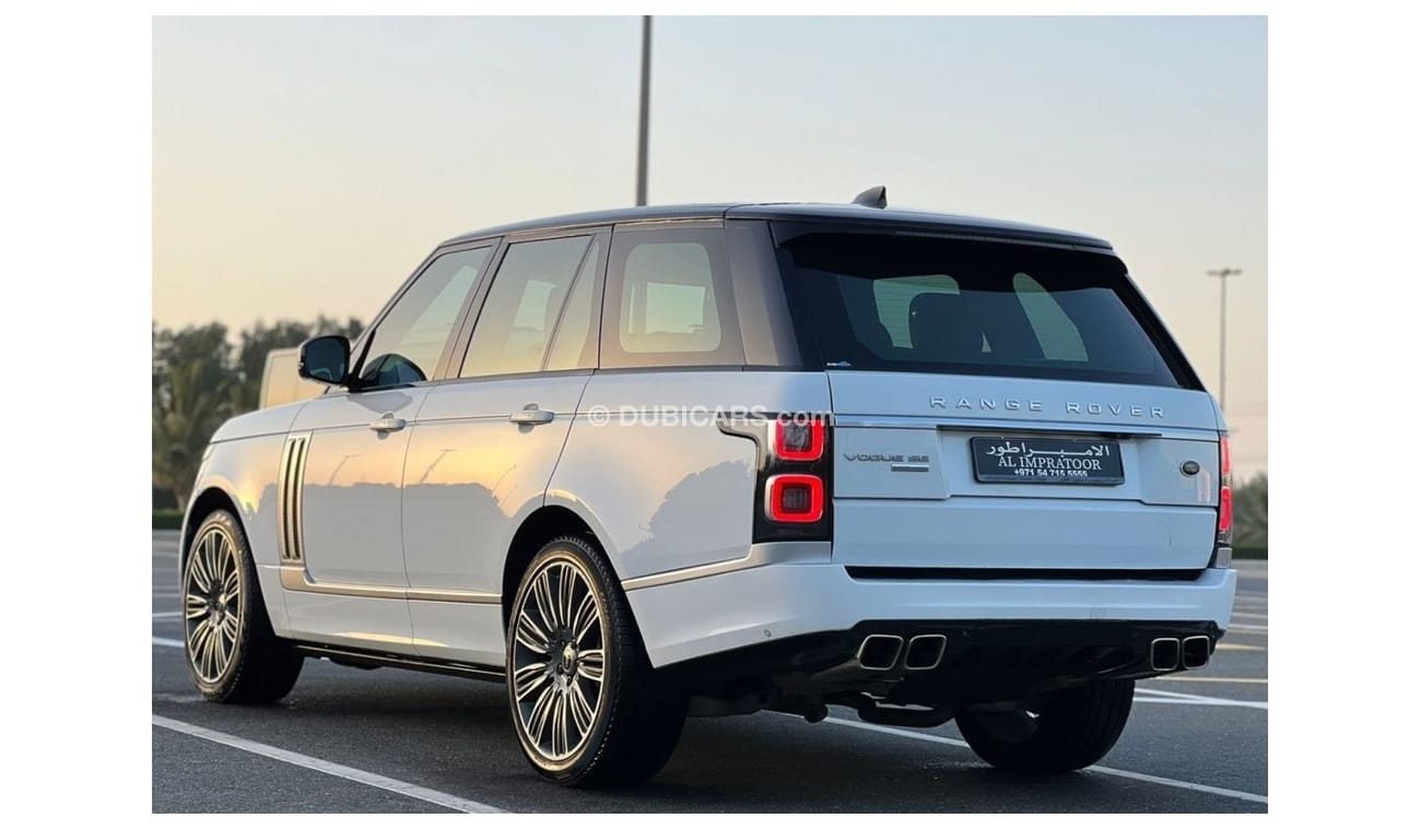Used Land Rover Range Rover Vogue 2018 for sale in Dubai - 613145