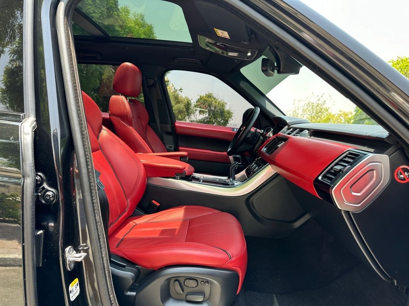 Used Land Rover Range Rover Sport Supercharged Gcc, V8, 2020 SVR Body ...