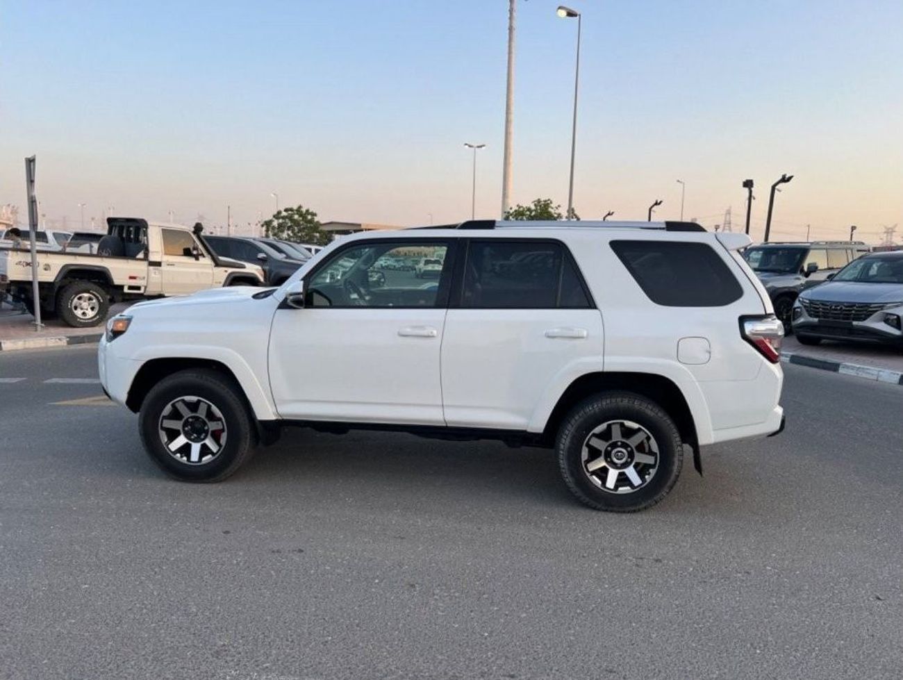 Used Toyota 4Runner TRD OFF ROAD 4X4 FULL OPTION 2020 for sale in Dubai ...