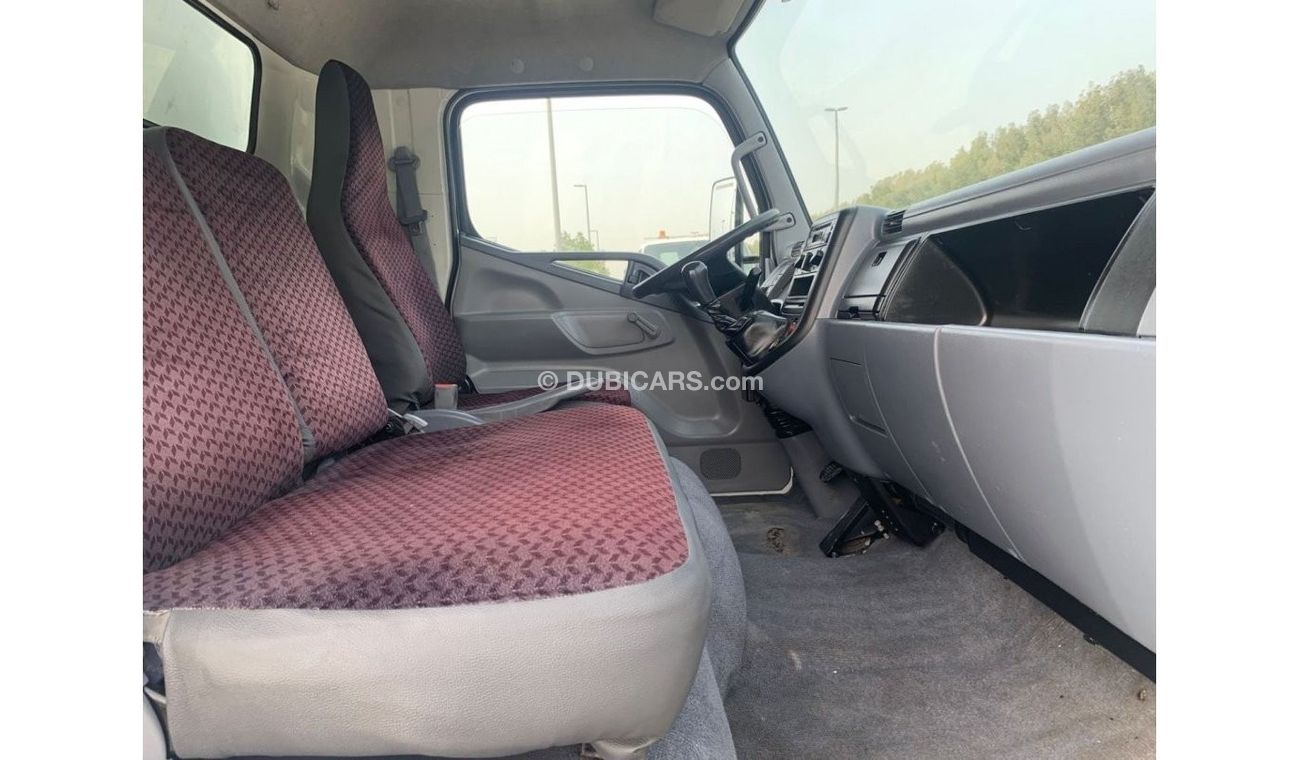 Used Mitsubishi Fuso Canter Mitsubishi Canter 2016 Ref# 305 2016 for sale in Sharjah - 517370