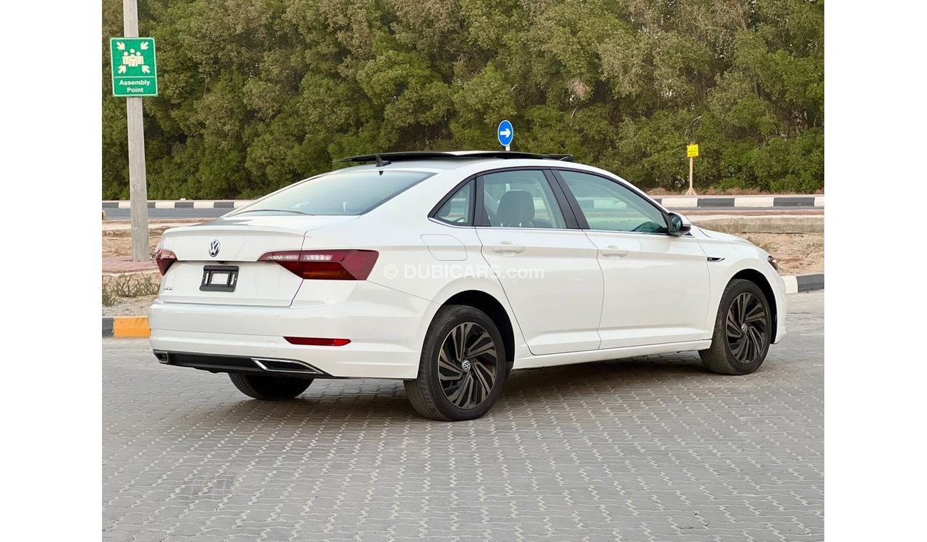 Used Volkswagen Jetta 2019 for sale in Dubai - 687622
