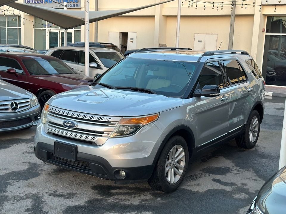 Used Ford Explorer Sport Trac 2015 for sale in Dubai - 853295