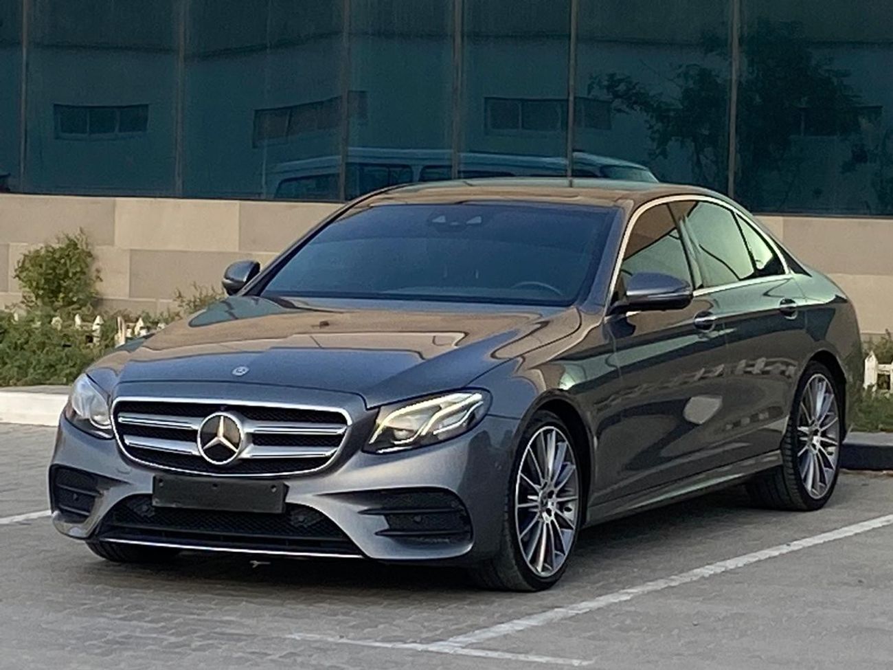 Used Mercedes-Benz E300 Std 2018 for sale in Dubai - 746045