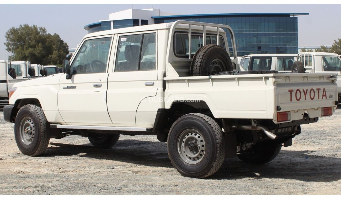 New Toyota Land Cruiser Pick Up LAND CRUISER LC79 DC 4.2L V6 DIESEL 2023 for sale in Dubai - 759928