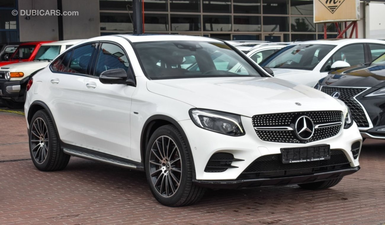 Used Mercedes-Benz GLC 250 4 MATIC 2017 for sale in Dubai - 726568