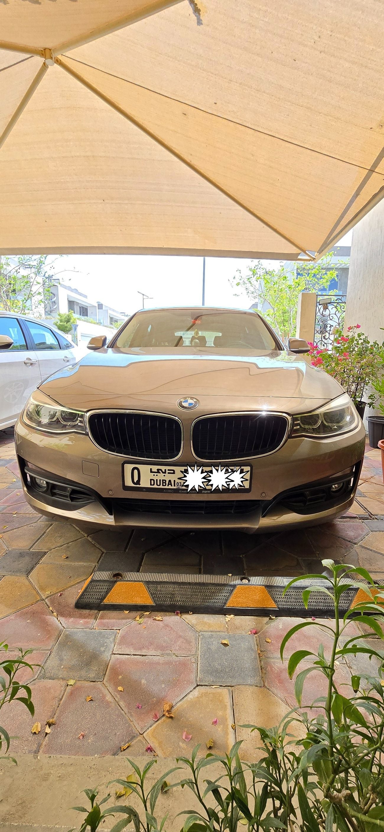 Used BMW 320i 320i GT 2015 for sale in Dubai - 896622