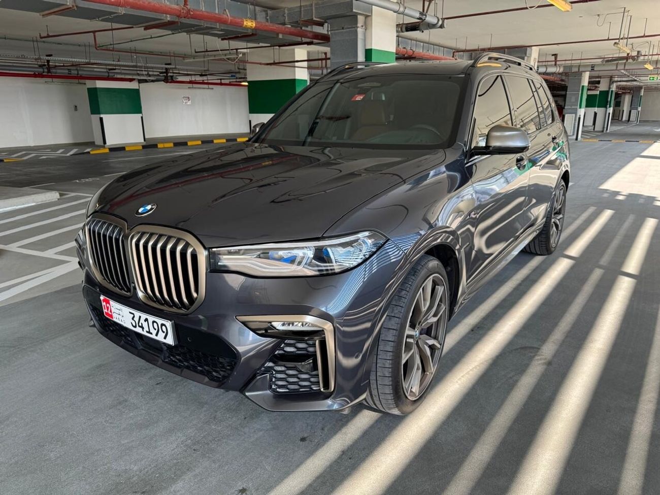 مستعملة بي أم دبليو X7 M50i 4.4L (530 HP) 2021 للبيع في أبوظبي - 796318