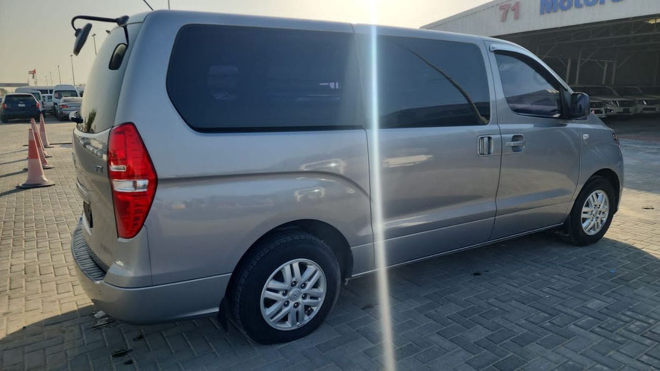 Used Hyundai H-1 Starex ١١١١ 2019 for sale in Dubai - 715672