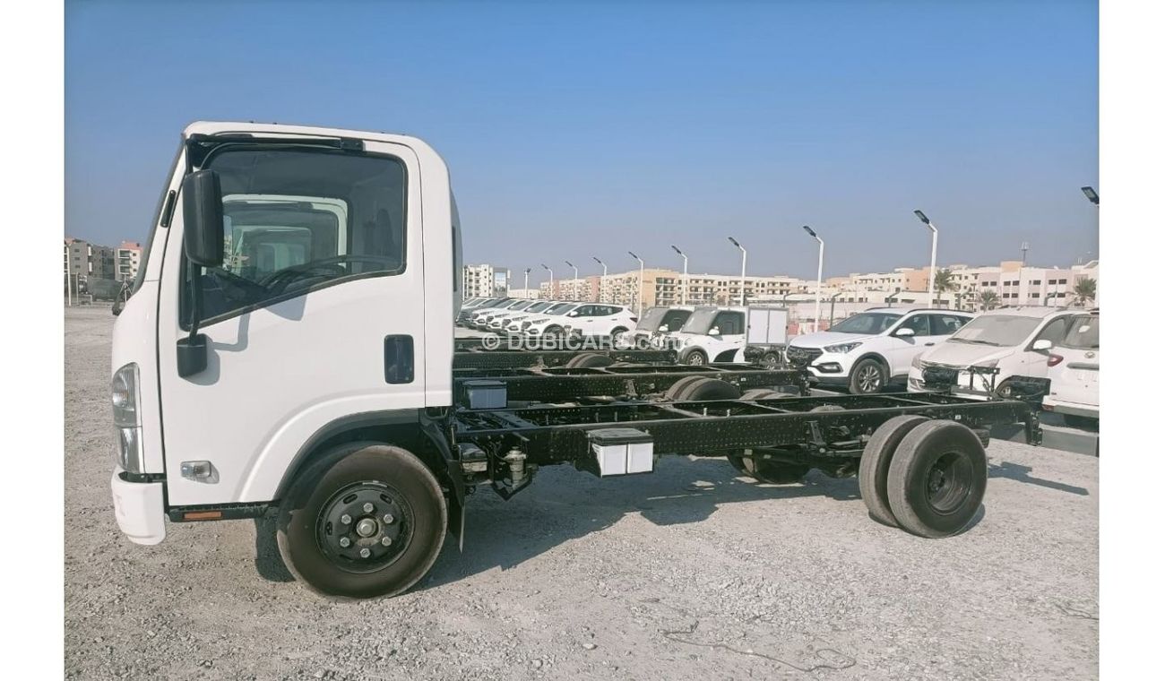 New Isuzu NPR 2023 for sale in Sharjah - 637048