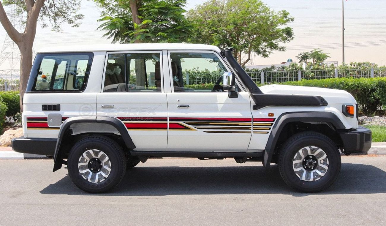 New Toyota Land Cruiser 70 2025 Model Toyota Land Cruiser Hardtop LC76, 4.0L Petrol 4WD 6A/T ...