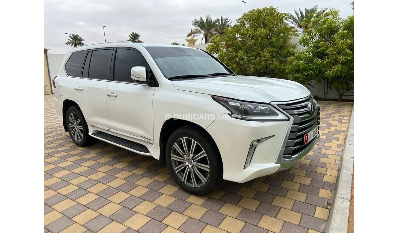 Used Lexus LX 570 2017 for sale in Dubai - 562371