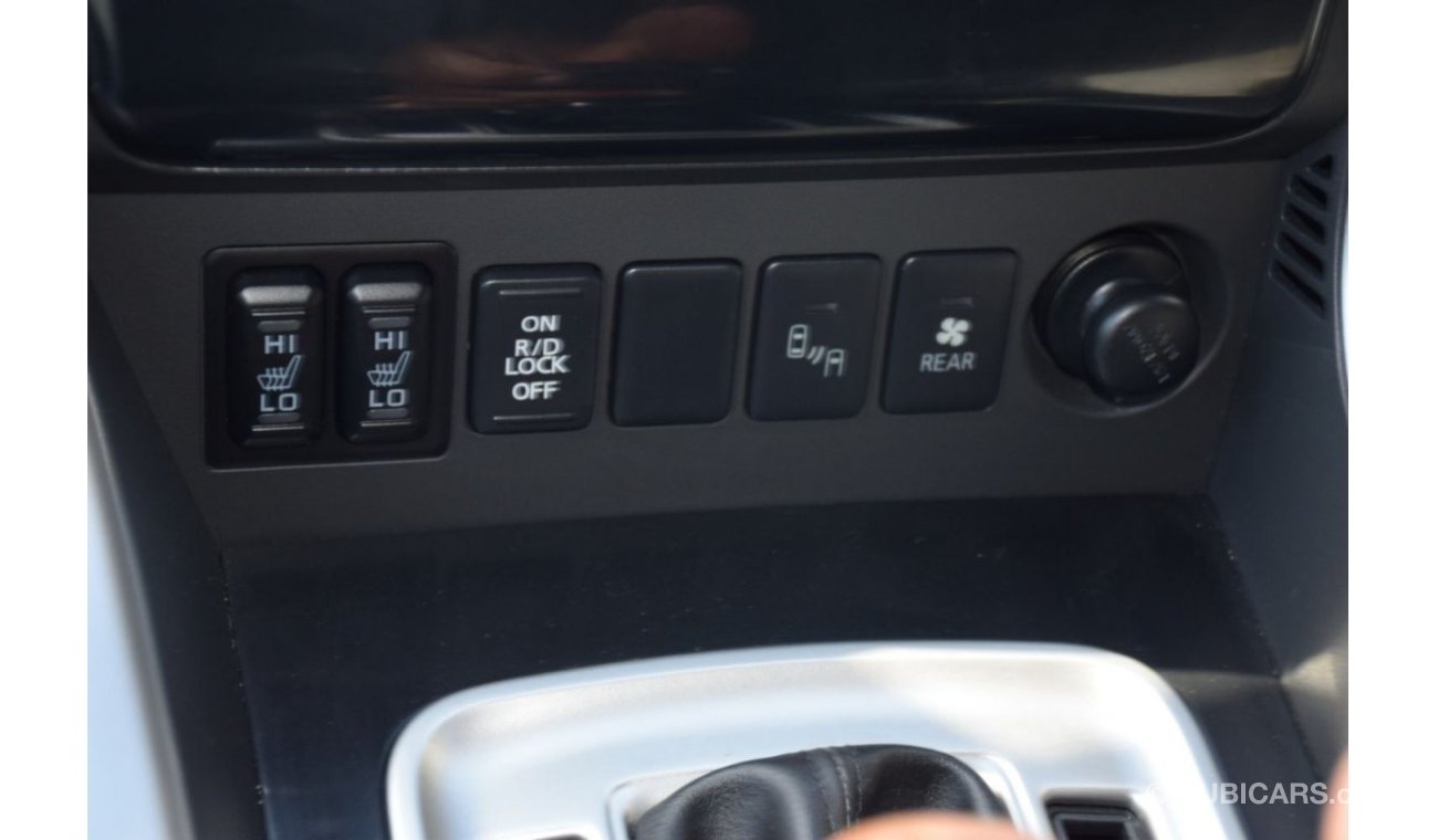 Used Mitsubishi Pajero 2017 for sale in Dubai - 571107