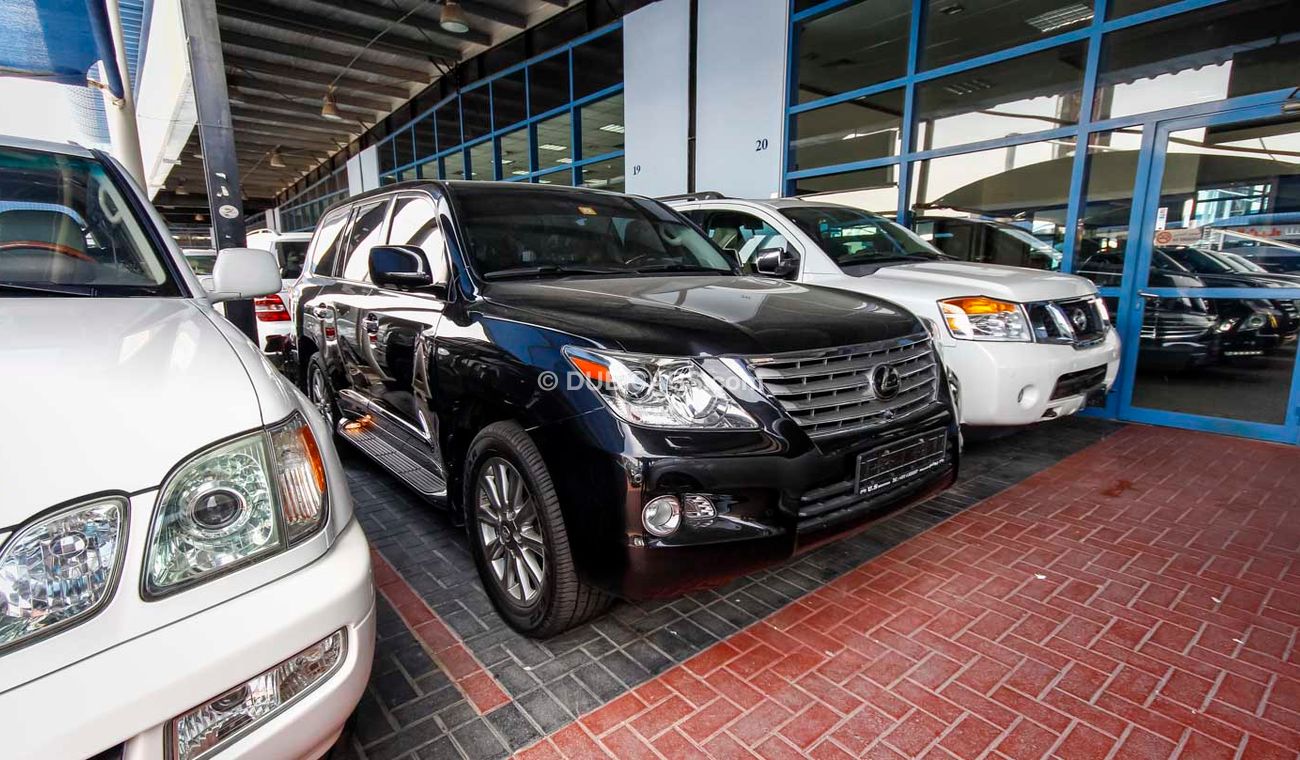 Used Lexus LX570 2011 for sale in Dubai - 22947