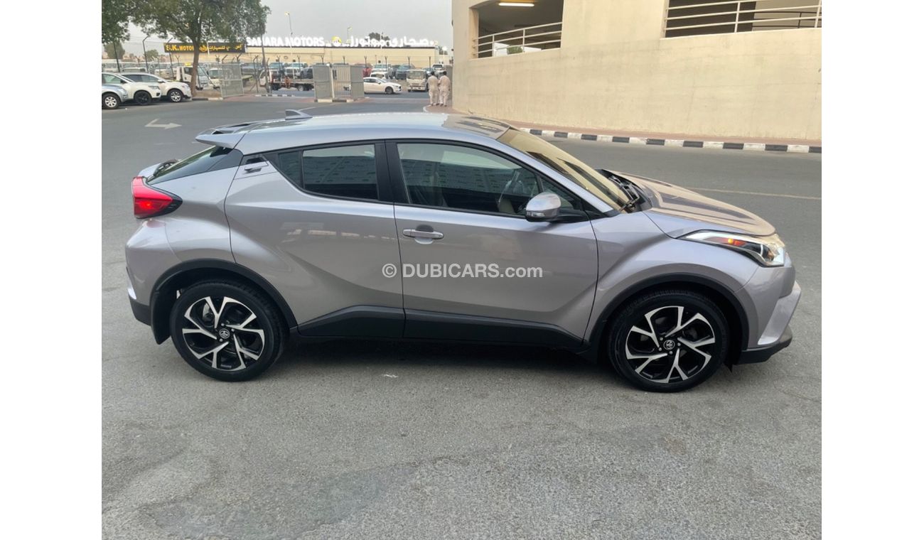 Used Toyota CHR Full option 2018 for sale in Dubai - 646685