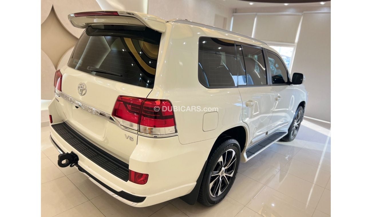Used Toyota Land Cruiser GXR1 2021 for sale in Dubai - 618486