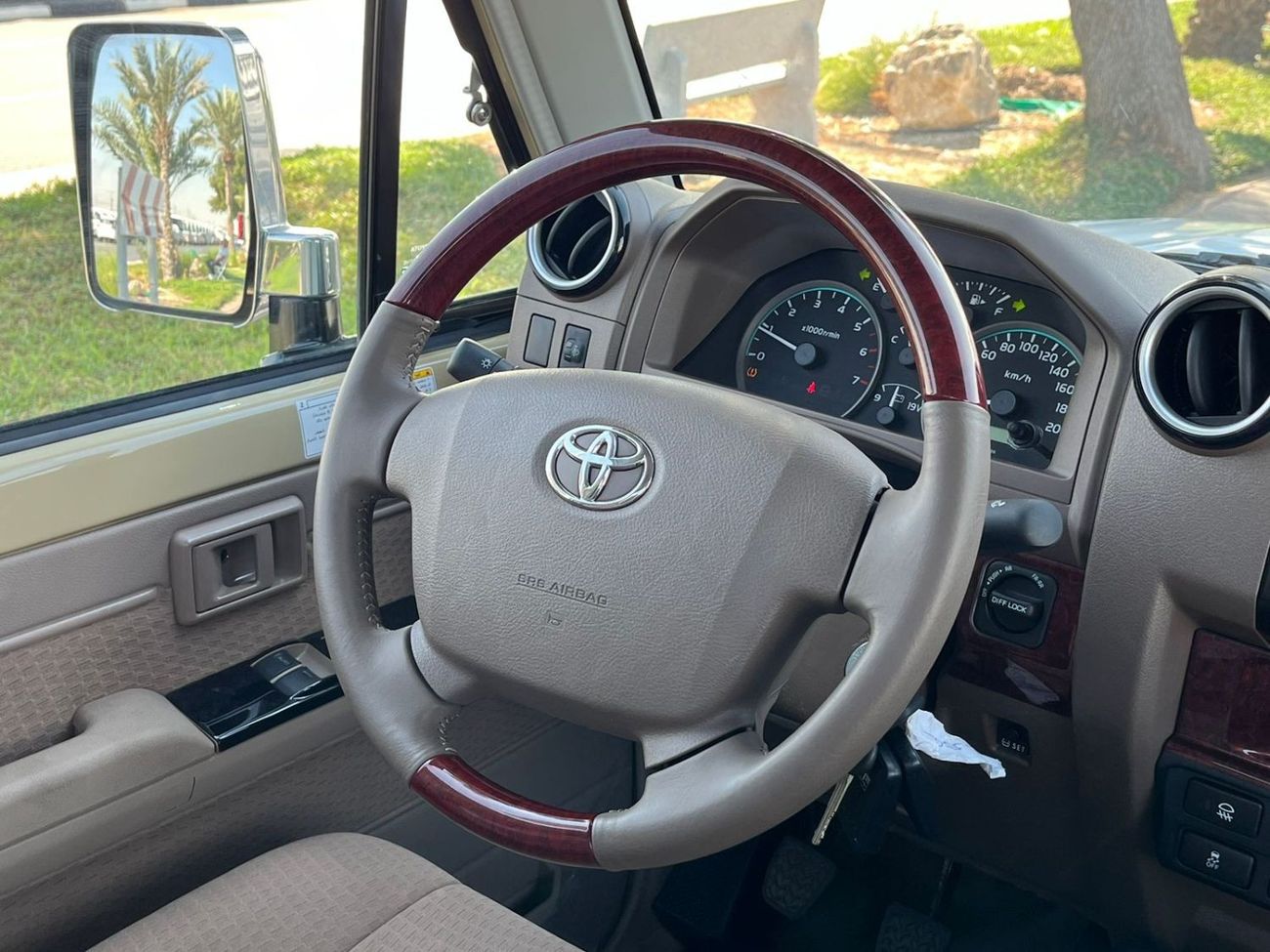 New Toyota Land Cruiser Pick Up TOYOTA LC79 SC PICKUP WINCH DIFFLOCK ...