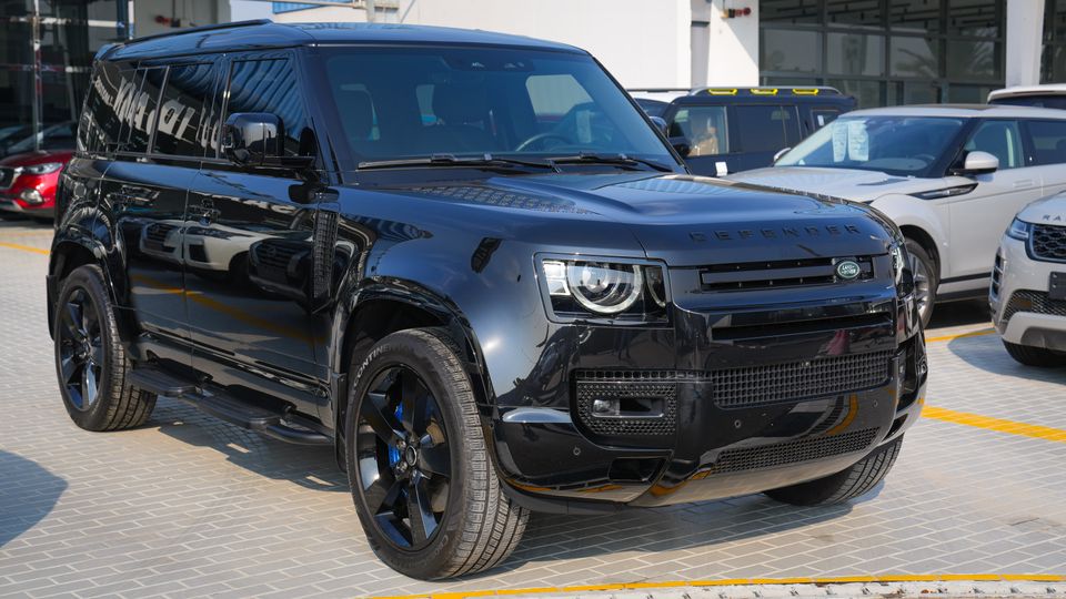 Used Land Rover Defender 2025 for sale in Dubai - 933887